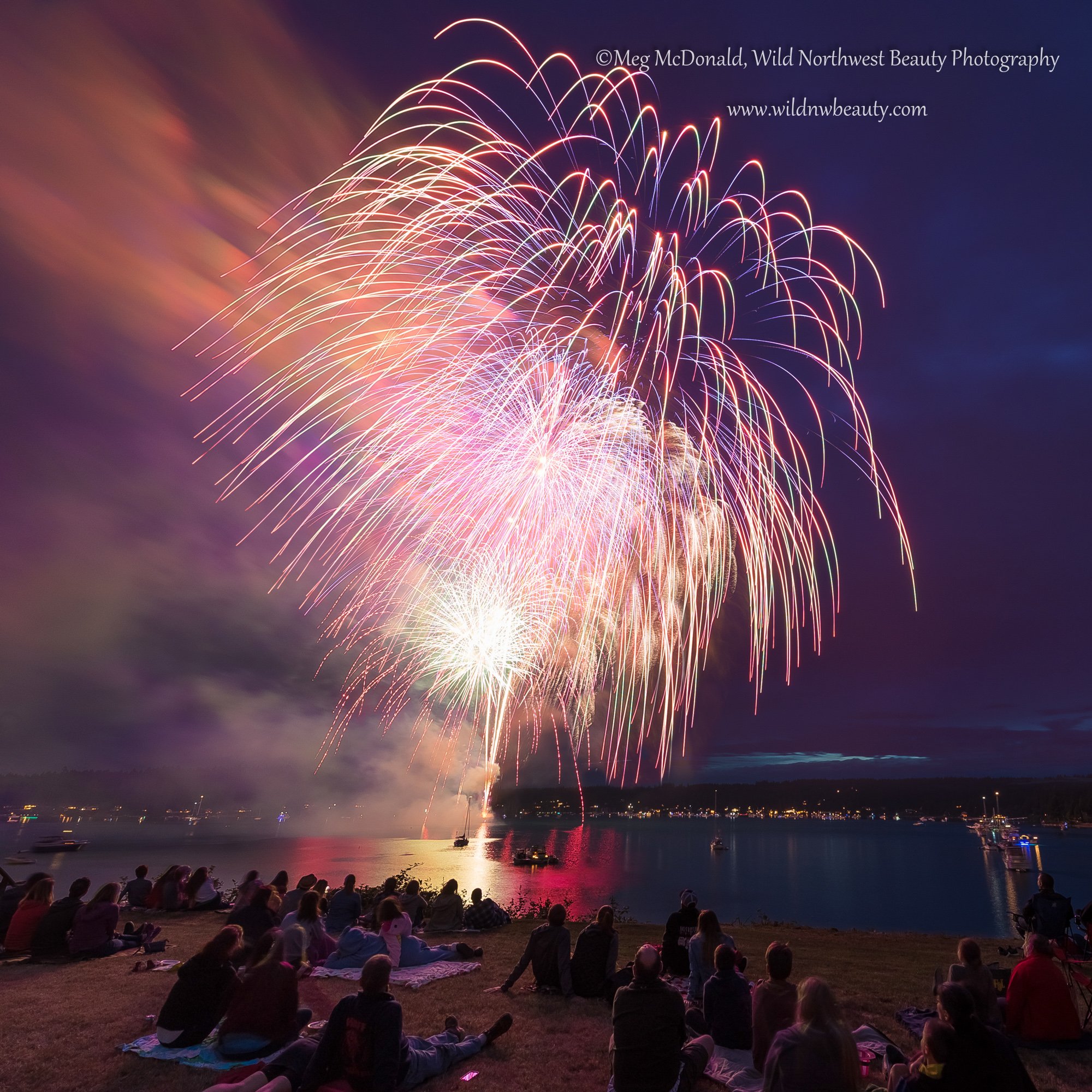 Photos: Fireworks dazzle over Western Washington on Independence Day | KOMO