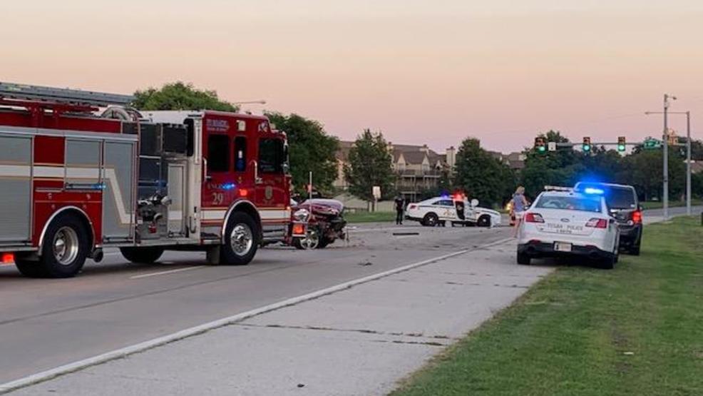 Driver crashes into Tulsa police car | KTUL