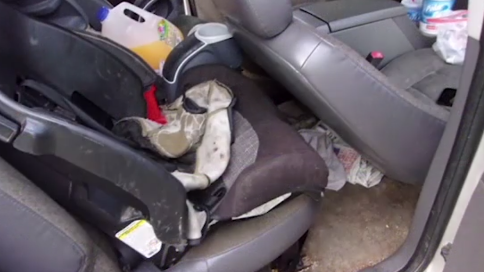 Toddler wearing soiled diaper in car while parents do drugs | WPEC