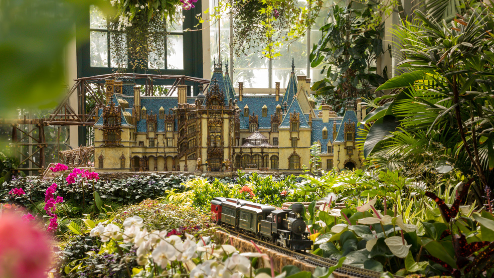 Biltmore Estate debuts model train exhibition | WLOS